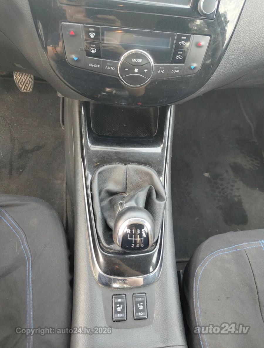 Red Nissan Pulsar 2015 in Haapsalu, with an engine capacity of 1.50 L and mileage of 250 thousand km for 5000 €, photo 14 on AUTOMOTO.COM.LV
