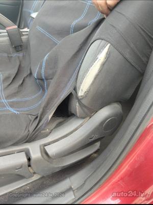 Red Nissan Pulsar 2015 in Haapsalu, with an engine capacity of 1.50 L and mileage of 250 thousand km for 5000 €, photo 15 on AUTOMOTO.COM.LV