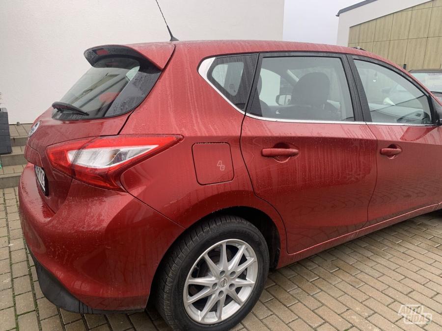 Red Nissan Pulsar 2016 in Vilnius, with an engine capacity of 1.20 L and mileage of 173 thousand km for 6700 €, photo 5 on AUTOMOTO.COM.LV