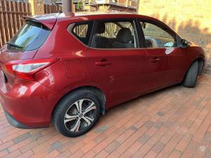 Red Nissan Pulsar 2016 in Vilnius, with an engine capacity of 1.20 L and mileage of 92 thousand km for 5400 €, photo 6 on AUTOMOTO.COM.LV