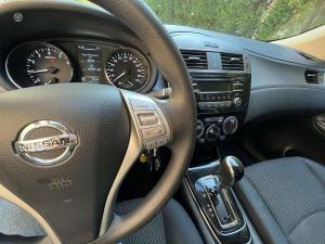 Red Nissan Pulsar 2016 in Vilnius, with an engine capacity of 1.20 L and mileage of 92 thousand km for 5400 €, photo 9 on AUTOMOTO.COM.LV