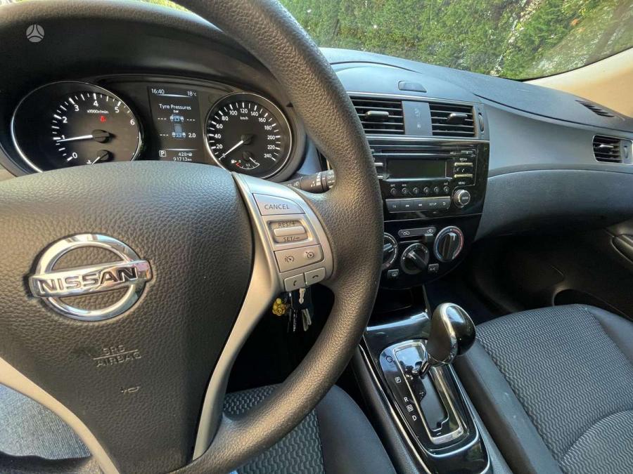 Red Nissan Pulsar 2016 in Vilnius, with an engine capacity of 1.20 L and mileage of 92 thousand km for 5400 €, photo 9 on AUTOMOTO.COM.LV