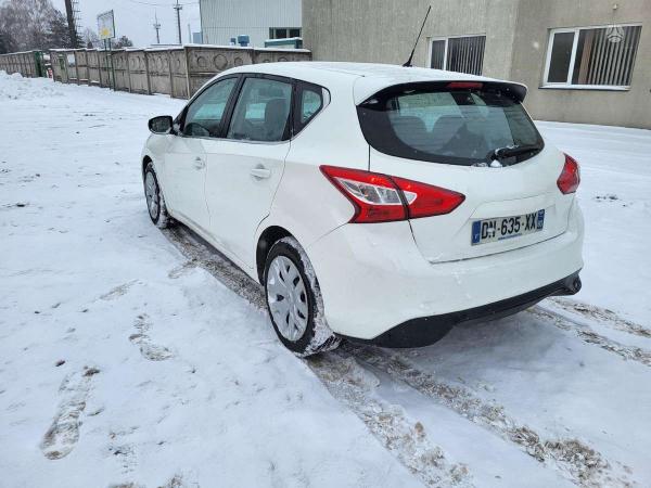 White Nissan Pulsar 2015 in Kaunas, with an engine capacity of 1.46 L and mileage of 212 thousand km for 3200 €, photo 4 on AUTOMOTO.COM.LV