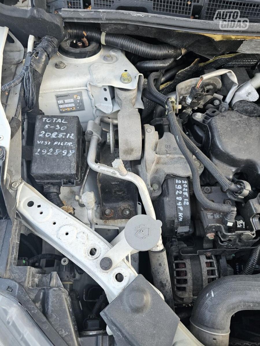 Balts Nissan Pulsar 2015 Viļņa, ar dzinēja tilpumu 1.50 L un nobraukumu 296 tūkst. km par 3500 €, foto 21 vietnē AUTOMOTO.COM.LV