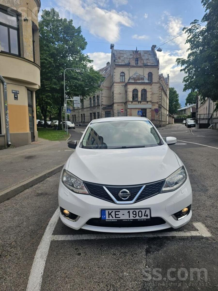 White Nissan Pulsar 2015 in Riga, with an engine capacity of 1.20 L and mileage of 90 thousand km for 5700 €, photo 3 on AUTOMOTO.COM.LV