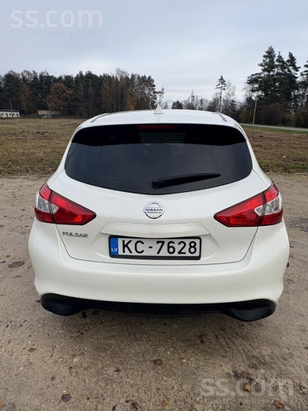 White Nissan Pulsar 2015 in Riga, with an engine capacity of 1.20 L and mileage of 133 thousand km for 7000 €, photo 3 on AUTOMOTO.COM.LV