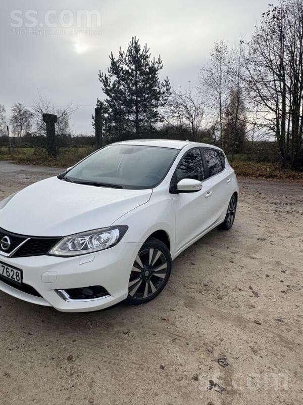 White Nissan Pulsar 2015 in Riga, with an engine capacity of 1.20 L and mileage of 133 thousand km for 7000 €, photo 5 on AUTOMOTO.COM.LV