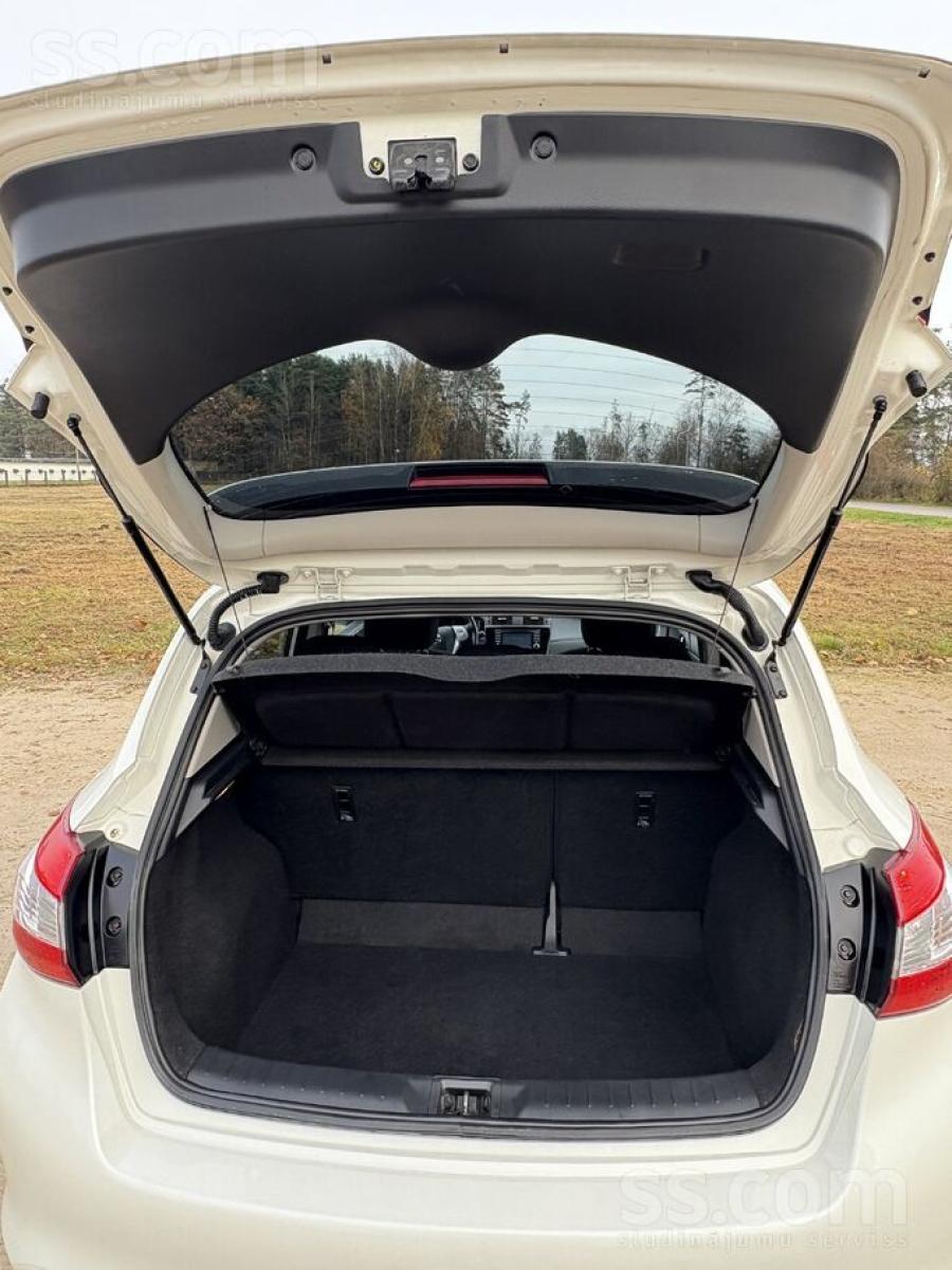 Balts Nissan Pulsar 2015 Rīga, ar dzinēja tilpumu 1.20 L un nobraukumu 133 tūkst. km par 7000 €, foto 8 vietnē AUTOMOTO.COM.LV