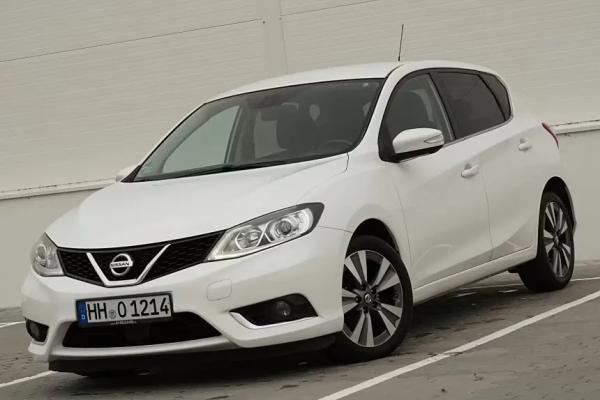 White Nissan Pulsar 2015 in Riga, with an engine capacity of 1.50 L and mileage of 158 thousand km for 7700 €, photo 3 on AUTOMOTO.COM.LV