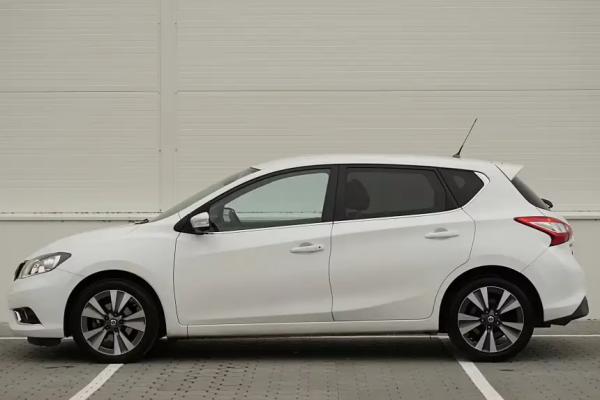 White Nissan Pulsar 2015 in Riga, with an engine capacity of 1.50 L and mileage of 158 thousand km for 7700 €, photo 5 on AUTOMOTO.COM.LV