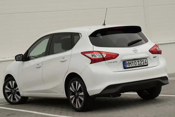 White Nissan Pulsar 2015 in Riga, with an engine capacity of 1.50 L and mileage of 158 thousand km for 7700 €, photo 7 on AUTOMOTO.COM.LV