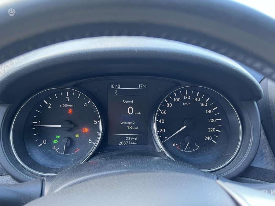 White Nissan Pulsar 2015 in Taurage, with an engine capacity of 1.50 L and mileage of 208 thousand km for 3700 €, photo 10 on AUTOMOTO.COM.LV