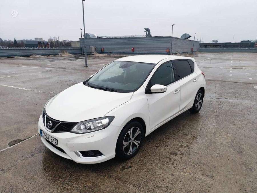 White Nissan Pulsar 2016 in Vilnius, with an engine capacity of 1.20 L and mileage of 140 thousand km for 5700 €, photo 1 on AUTOMOTO.COM.LV