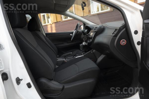 White Nissan Pulsar 2016 in Jelgava, with an engine capacity of 1.20 L and mileage of 137 thousand km for 5999 €, photo 10 on AUTOMOTO.COM.LV