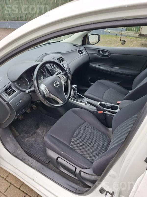 White Nissan Pulsar 2017 in Ogre, with an engine capacity of 1.20 L and mileage of 187 thousand km for 4750 €, photo 7 on AUTOMOTO.COM.LV