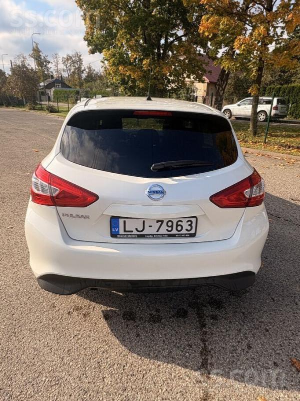 White Nissan Pulsar 2018 in Riga, with an engine capacity of 1.20 L and mileage of 125 thousand km for 7700 €, photo 6 on AUTOMOTO.COM.LV