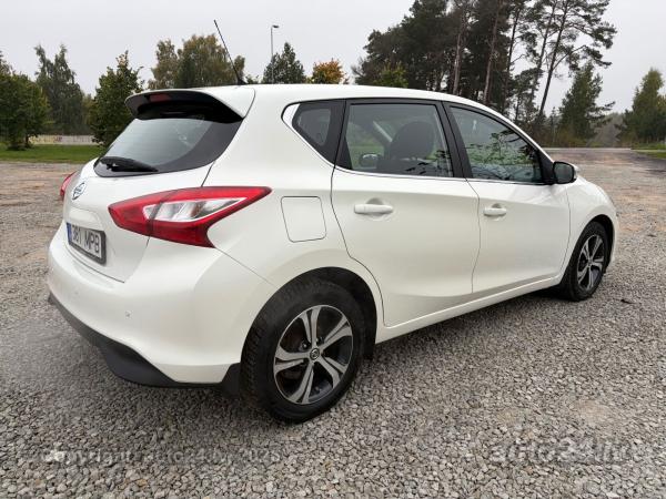 White Nissan Pulsar 2015 in Tallinn, with an engine capacity of 1.20 L and mileage of 139 thousand km for 6500 €, photo 4 on AUTOMOTO.COM.LV