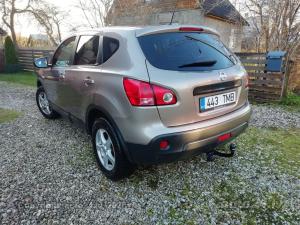 Beige Nissan Qashqai 2008 in Poltsamaa, with an engine capacity of 1.50 L and mileage of 319 thousand km for 2900 €, photo 7 on AUTOMOTO.COM.LV