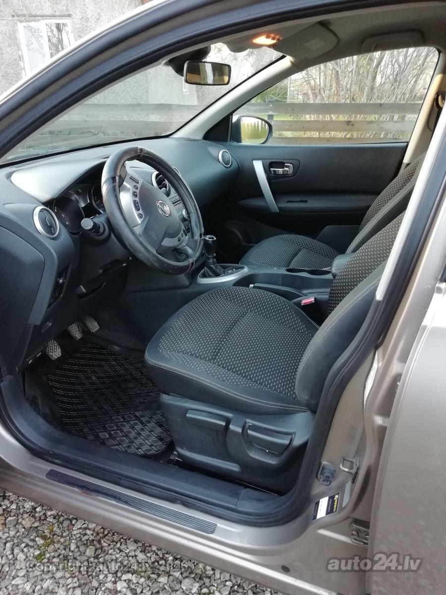 Beige Nissan Qashqai 2008 in Poltsamaa, with an engine capacity of 1.50 L and mileage of 319 thousand km for 2900 €, photo 8 on AUTOMOTO.COM.LV