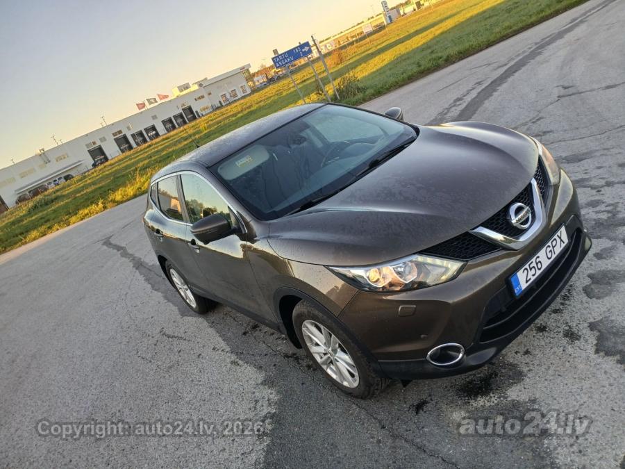 Smilšu krāsa Nissan Qashqai 2017 Tallina, ar dzinēja tilpumu 1.20 L un nobraukumu 176 tūkst. km par 6450 €, foto 4 vietnē AUTOMOTO.COM.LV