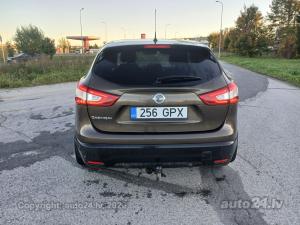 Smilšu krāsa Nissan Qashqai 2017 Tallina, ar dzinēja tilpumu 1.20 L un nobraukumu 176 tūkst. km par 6450 €, foto 9 vietnē AUTOMOTO.COM.LV