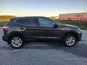 Smilšu krāsa Nissan Qashqai 2017 Tallina, ar dzinēja tilpumu 1.20 L un nobraukumu 176 tūkst. km par 6450 €, foto 11 vietnē AUTOMOTO.COM.LV