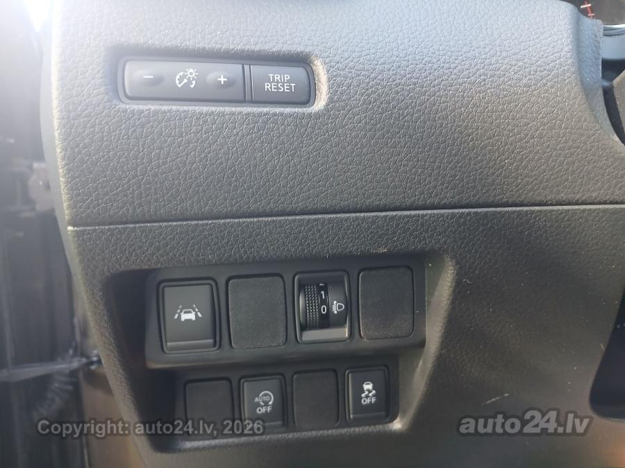 Smilšu krāsa Nissan Qashqai 2017 Tallina, ar dzinēja tilpumu 1.20 L un nobraukumu 176 tūkst. km par 6450 €, foto 18 vietnē AUTOMOTO.COM.LV
