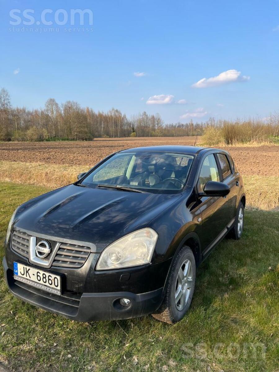 Melns Nissan Qashqai 2007 Ogre, ar dzinēja tilpumu 2.00 L un nobraukumu 340 tūkst. km par 4000 €, foto 1 vietnē AUTOMOTO.COM.LV