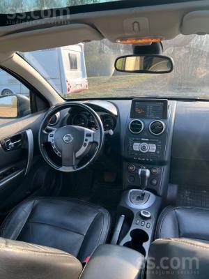 Melns Nissan Qashqai 2007 Ogre, ar dzinēja tilpumu 2.00 L un nobraukumu 340 tūkst. km par 4000 €, foto 3 vietnē AUTOMOTO.COM.LV