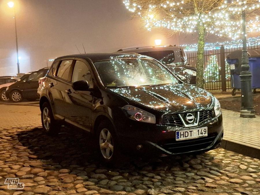 Black Nissan Qashqai 2007 in Telschi, with an engine capacity of 1.60 L and mileage of 229 thousand km for 3450 €, photo 1 on AUTOMOTO.COM.LV