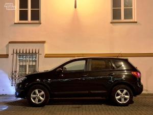 Black Nissan Qashqai 2007 in Telschi, with an engine capacity of 1.60 L and mileage of 229 thousand km for 3450 €, photo 5 on AUTOMOTO.COM.LV