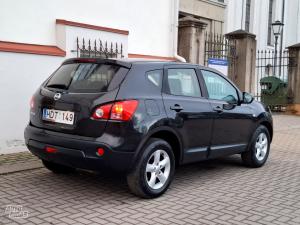 Black Nissan Qashqai 2007 in Telschi, with an engine capacity of 1.60 L and mileage of 229 thousand km for 3450 €, photo 12 on AUTOMOTO.COM.LV