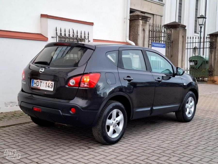Black Nissan Qashqai 2007 in Telschi, with an engine capacity of 1.60 L and mileage of 229 thousand km for 3450 €, photo 12 on AUTOMOTO.COM.LV