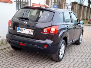 Black Nissan Qashqai 2007 in Telschi, with an engine capacity of 1.60 L and mileage of 229 thousand km for 3450 €, photo 15 on AUTOMOTO.COM.LV