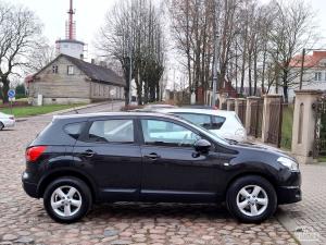 Black Nissan Qashqai 2007 in Telschi, with an engine capacity of 1.60 L and mileage of 229 thousand km for 3450 €, photo 20 on AUTOMOTO.COM.LV