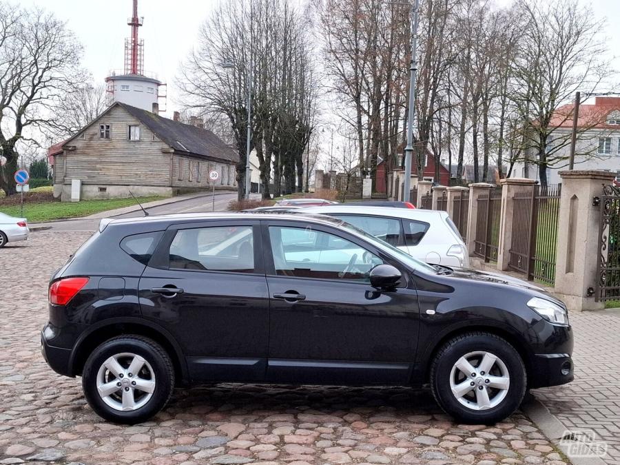 Black Nissan Qashqai 2007 in Telschi, with an engine capacity of 1.60 L and mileage of 229 thousand km for 3450 €, photo 20 on AUTOMOTO.COM.LV