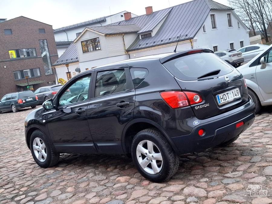 Black Nissan Qashqai 2007 in Telschi, with an engine capacity of 1.60 L and mileage of 229 thousand km for 3450 €, photo 21 on AUTOMOTO.COM.LV
