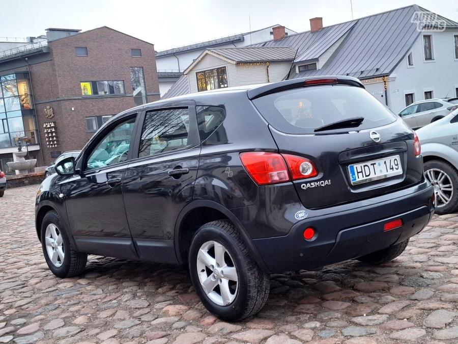 Black Nissan Qashqai 2007 in Telschi, with an engine capacity of 1.60 L and mileage of 229 thousand km for 3450 €, photo 23 on AUTOMOTO.COM.LV