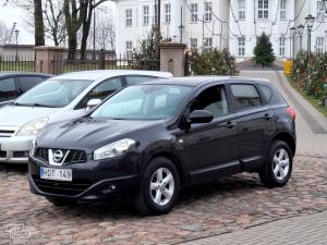 Black Nissan Qashqai 2007 in Telschi, with an engine capacity of 1.60 L and mileage of 229 thousand km for 3450 €, photo 25 on AUTOMOTO.COM.LV