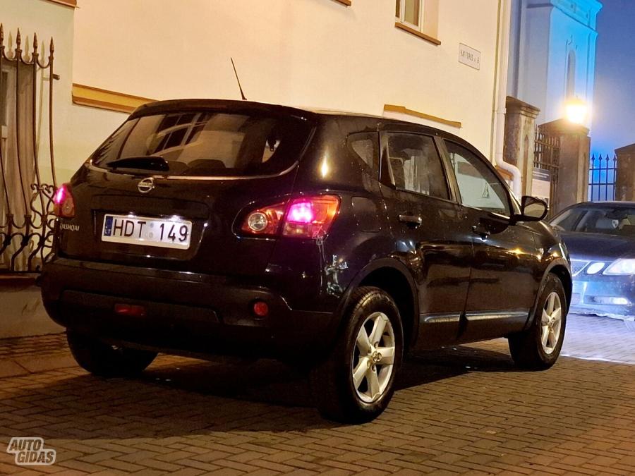 Black Nissan Qashqai 2007 in Telschi, with an engine capacity of 1.60 L and mileage of 229 thousand km for 3450 €, photo 26 on AUTOMOTO.COM.LV