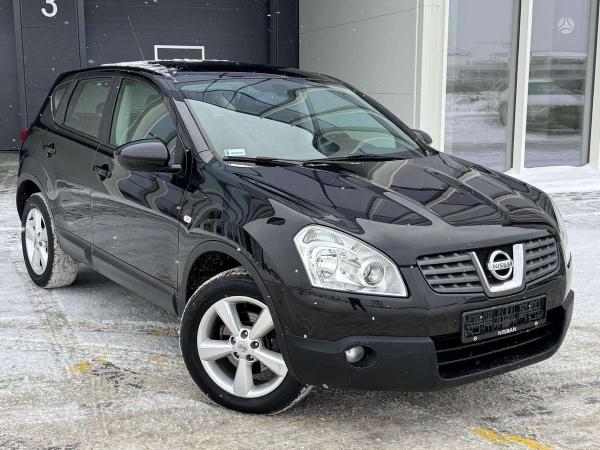 Black Nissan Qashqai 2007 in Vilnius, with an engine capacity of 1.46 L and mileage of 194 thousand km for 2750 €, photo 1 on AUTOMOTO.COM.LV