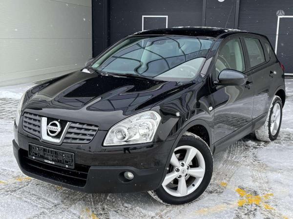 Black Nissan Qashqai 2007 in Vilnius, with an engine capacity of 1.46 L and mileage of 194 thousand km for 2750 €, photo 2 on AUTOMOTO.COM.LV