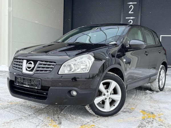 Black Nissan Qashqai 2007 in Vilnius, with an engine capacity of 1.46 L and mileage of 194 thousand km for 2750 €, photo 4 on AUTOMOTO.COM.LV
