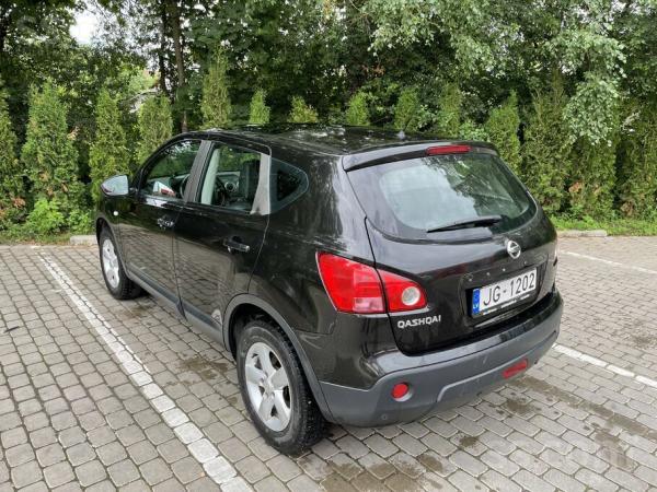 Melns Nissan Qashqai 2007 Rīga, ar dzinēja tilpumu 2.00 L un nobraukumu 211 tūkst. km par 2500 €, foto 3 vietnē AUTOMOTO.COM.LV