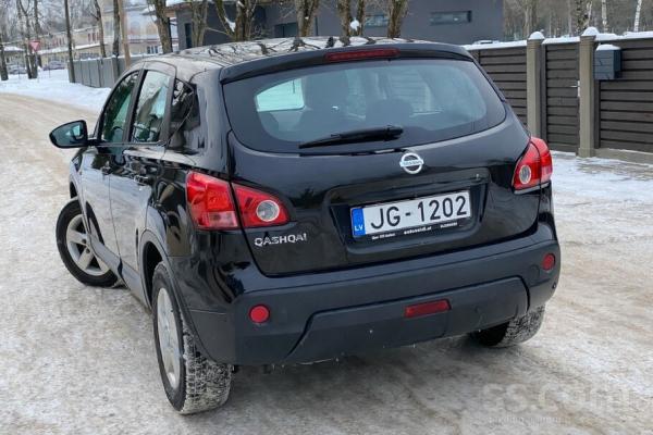 Black Nissan Qashqai 2007 in Riga, with an engine capacity of 2.00 L and mileage of 198 thousand km for 3650 €, photo 4 on AUTOMOTO.COM.LV