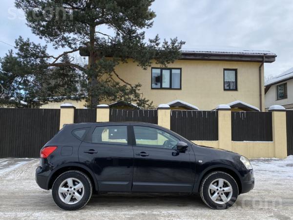 Black Nissan Qashqai 2007 in Riga, with an engine capacity of 2.00 L and mileage of 198 thousand km for 3650 €, photo 5 on AUTOMOTO.COM.LV