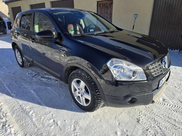Black Nissan Qashqai 2007 in Utena, with an engine capacity of 2.00 L and mileage of 233 thousand km for 4500 €, photo 1 on AUTOMOTO.COM.LV
