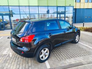 Black Nissan Qashqai 2007 in Vilnius, with an engine capacity of 2.00 L and mileage of 310 thousand km for 2450 €, photo 4 on AUTOMOTO.COM.LV