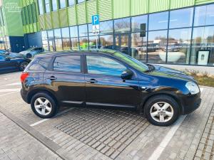 Black Nissan Qashqai 2007 in Vilnius, with an engine capacity of 2.00 L and mileage of 310 thousand km for 2450 €, photo 7 on AUTOMOTO.COM.LV