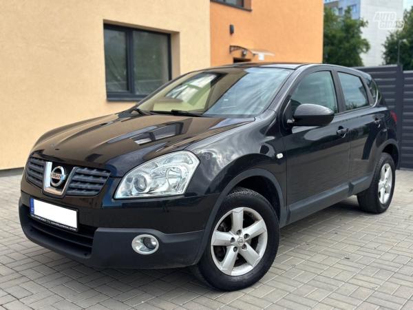 Black Nissan Qashqai 2007 in Kaunas, with an engine capacity of 1.50 L and mileage of 190 thousand km for 2500 €, photo 1 on AUTOMOTO.COM.LV